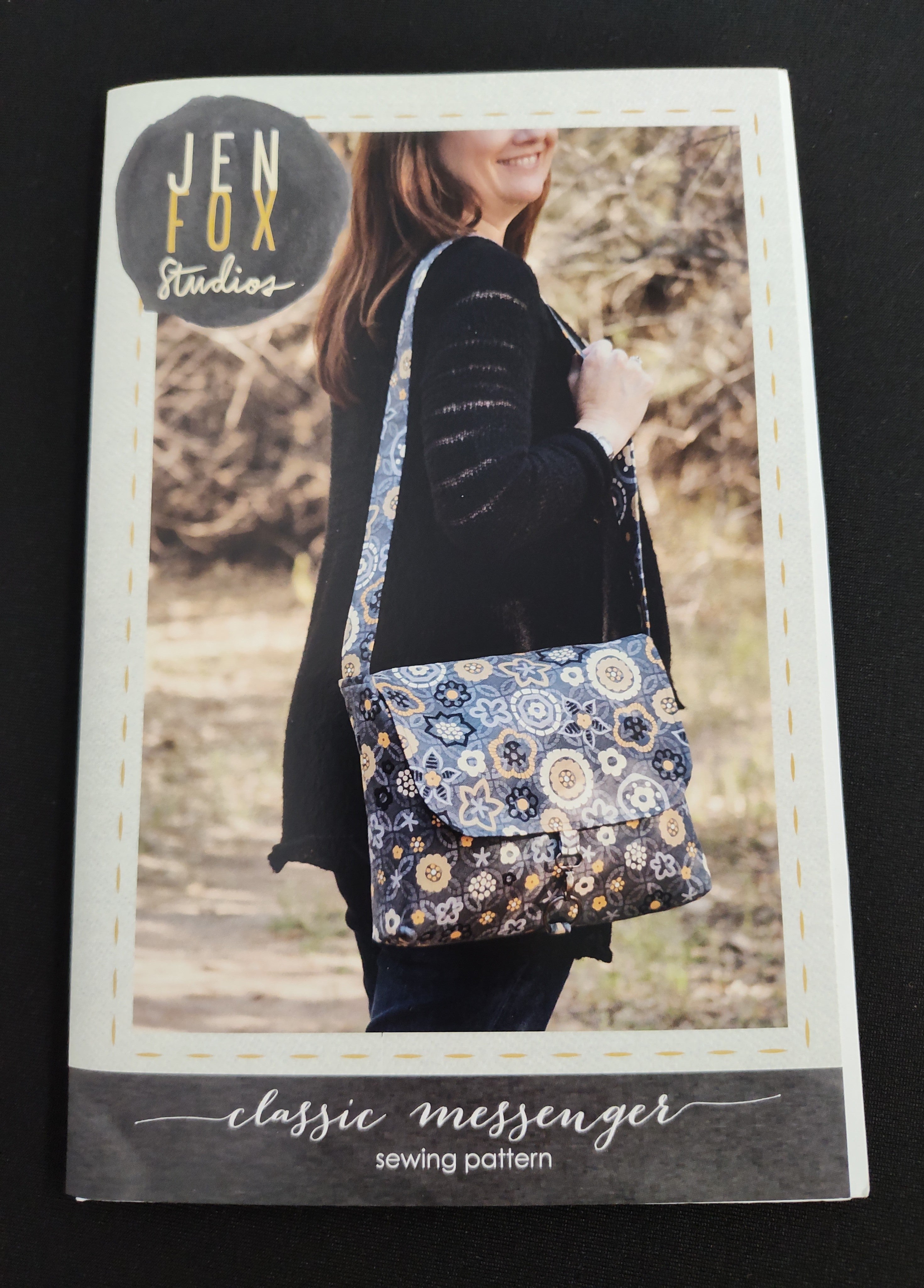 Jen Fox Studios Classic Messenger Bag Pattern | Creating Sew Much